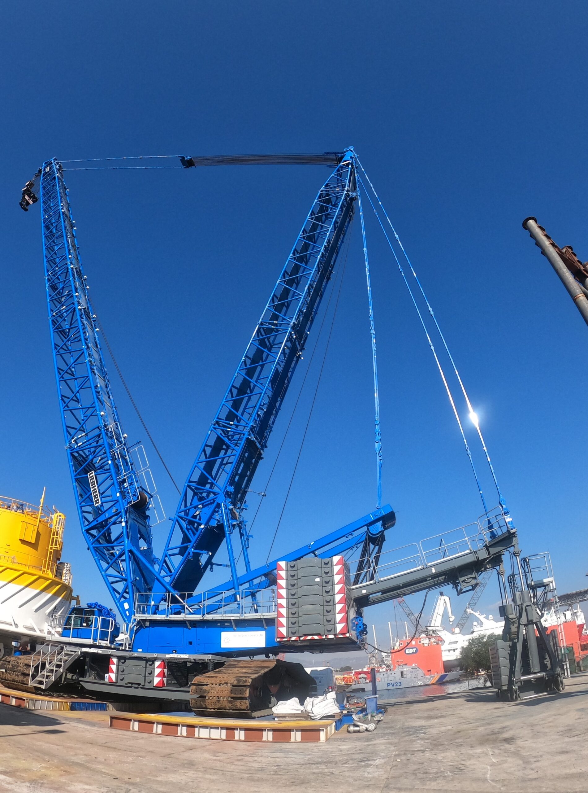 Crawler Crane - LIEBHERR - Multimarine Cranes Ltd